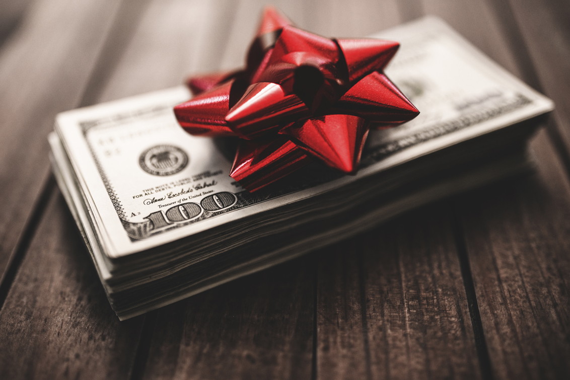 18 Ways To Start Saving For Christmas Now